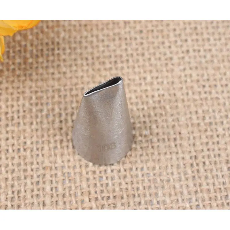 Petal piping tip n°103 - Planète Gateau