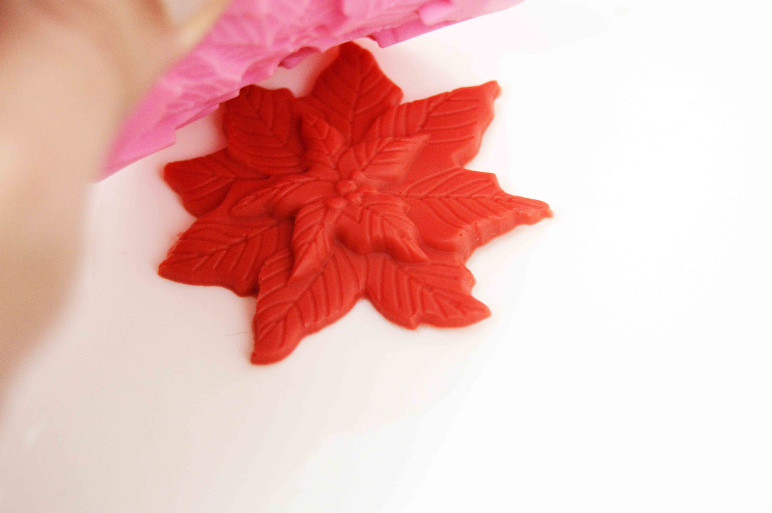 Rose de Noël Poinsettia en isomalt 😍 PLANETE GATEAU BLOG